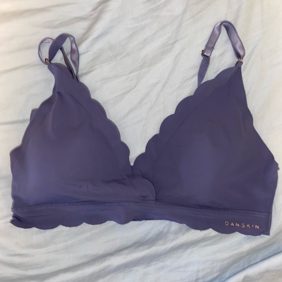 Danskin | Intimates & Sleepwear | Danskin Light Padded Scalloped Bra ...